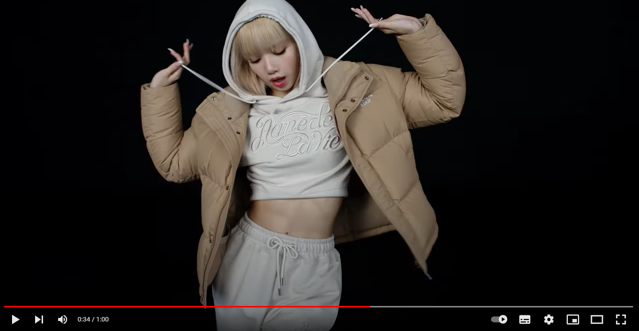 cn.ktown4u.com : (LISA Random 1 Out of 5 Gifts) Curly Logo Emboss ...